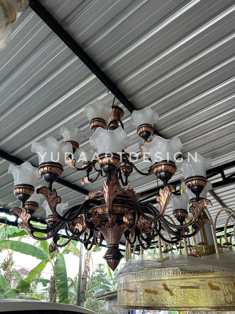 Lampu Gantung Tembaga Diameter 1 Meter 18 Tangkai